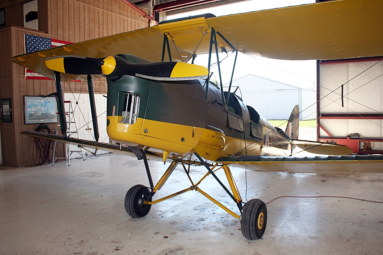 1943 DeHavilland Tiger Moth - Southern Wings Aircraft