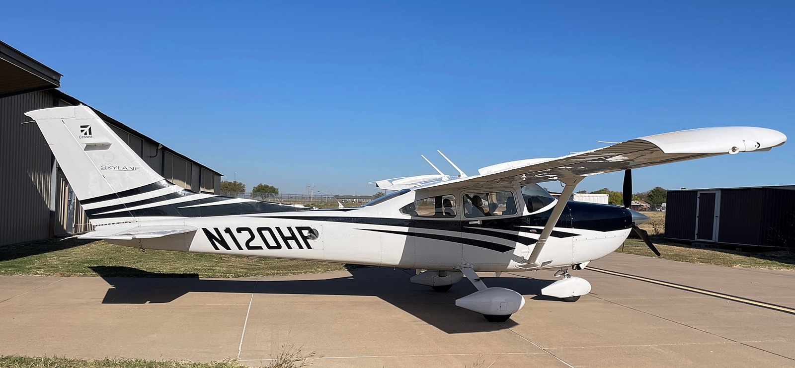 2006 Cessna 182 Skylane, G1000 & Electric A/C - Southern Wings Aircraft
